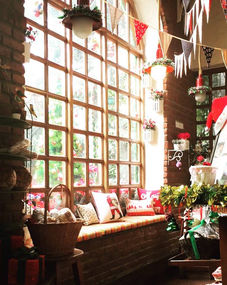 Check out 5 Iconic Coffee Shops in Delhi | Curly Tales