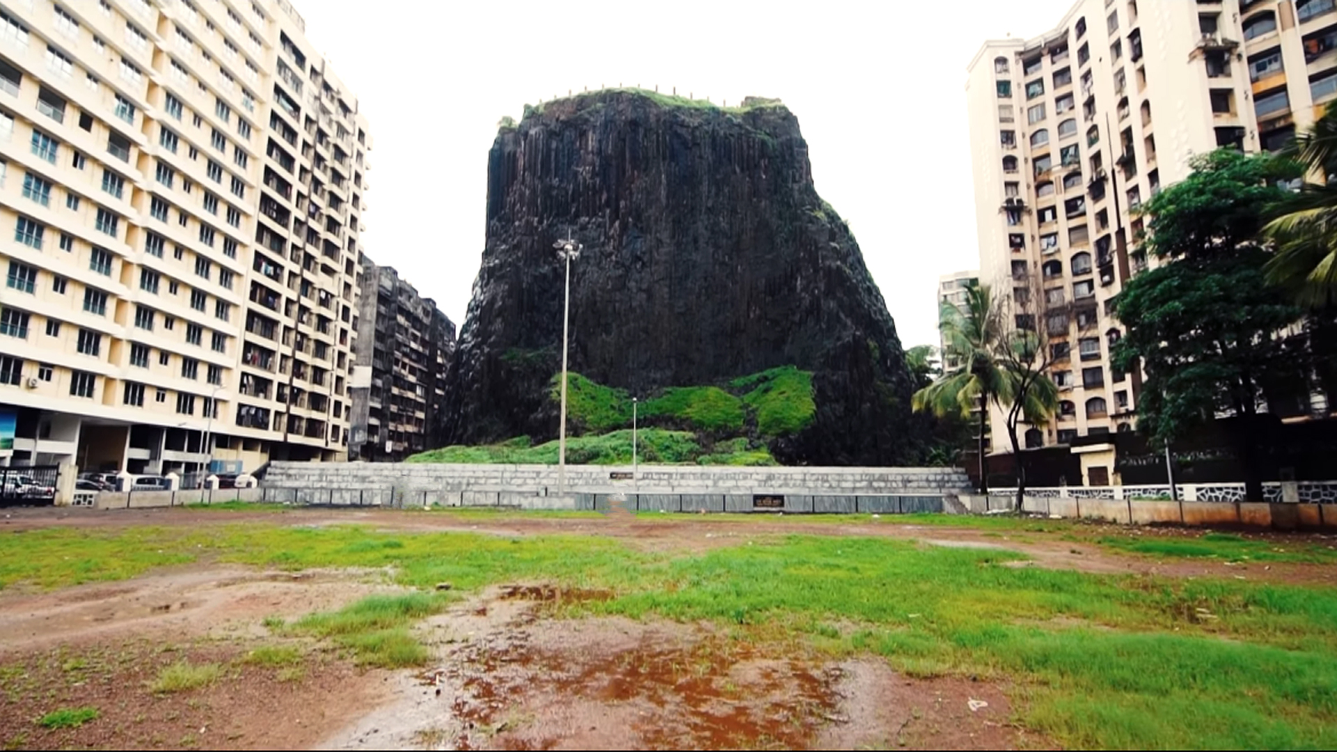 Heritage Structure Gilbert Hill In Mumbai Is 66 Million Years Old & It ...