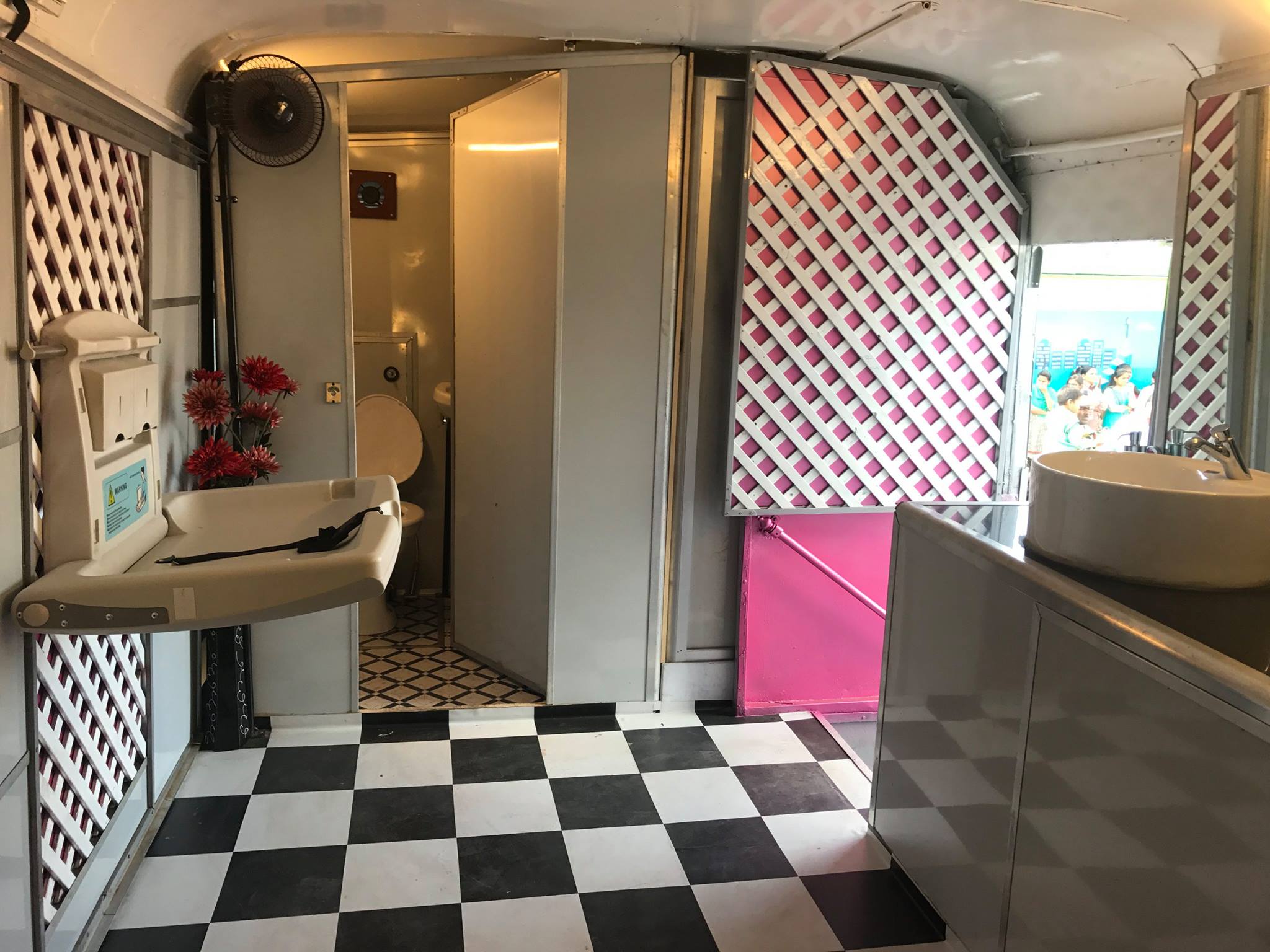Pune Entrepreneurs Transform Old Buses Into Public Toilets | Curly Tales