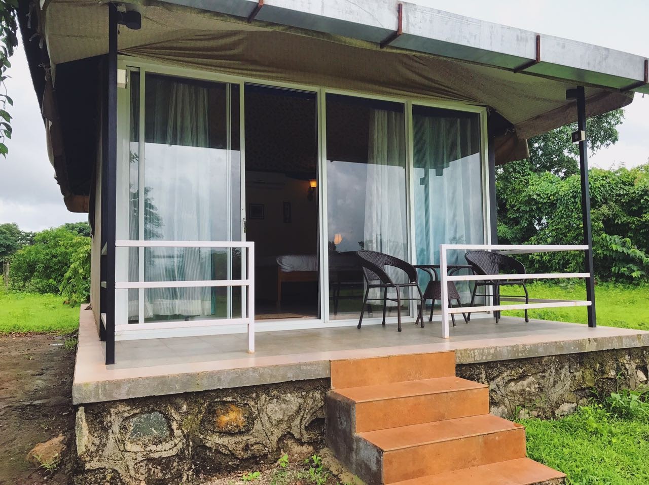 Plan The Perfect Weekend Getaway From Mumbai To Kolad | Curly Tales