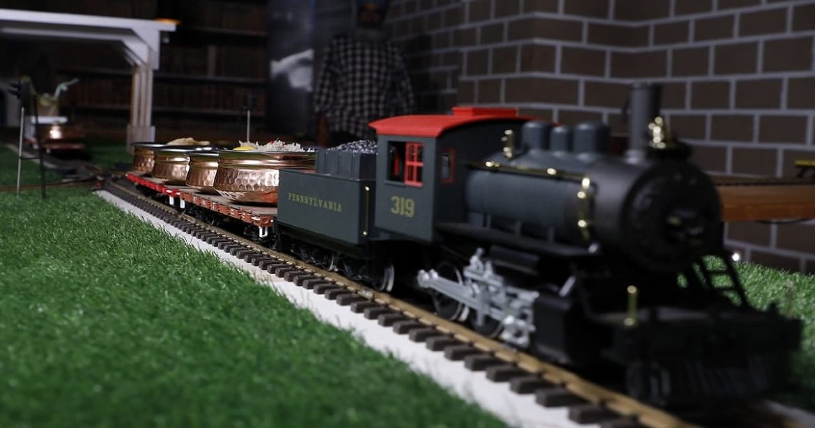 This Hyderabad Restaurant Serves Food In Tiny Miniature Trains That Run ...