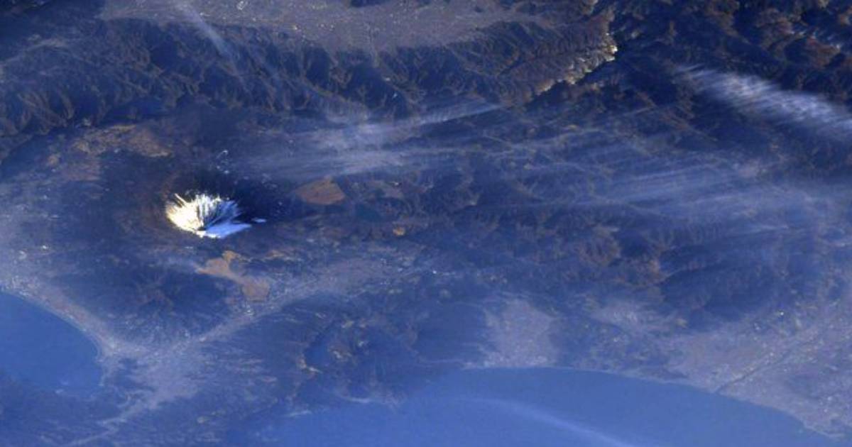 Japanese Astronaut Shares Breathtaking Pic Of Mount Fuji From Space ...