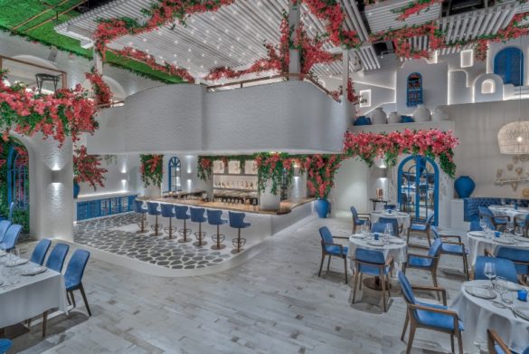 Mumbai Gets A Greece-Themed Restaurant & We CANNOT Keep Calm! | Curly Tales