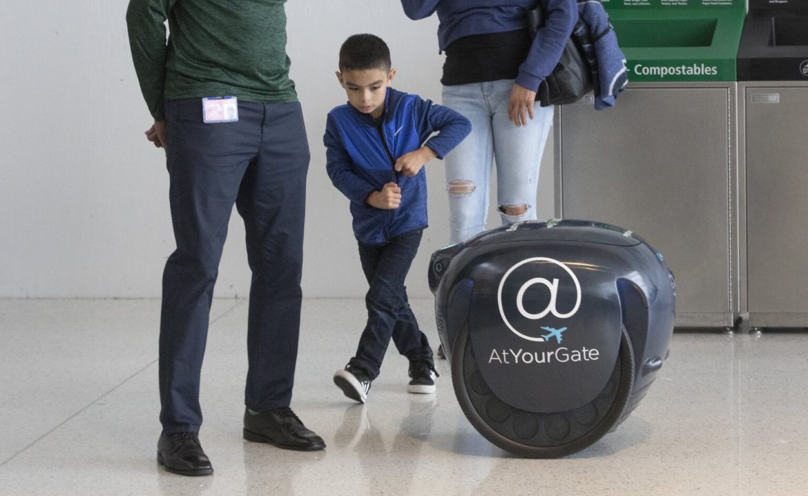 Seattle Airport Launches Robot That Will Bring Food From Restaurants ...