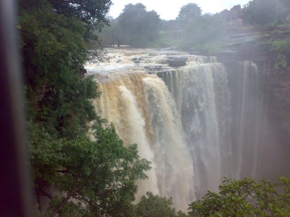 5 Gorgeous Waterfalls In Rajasthan That You Cannot Miss | Curly Tales