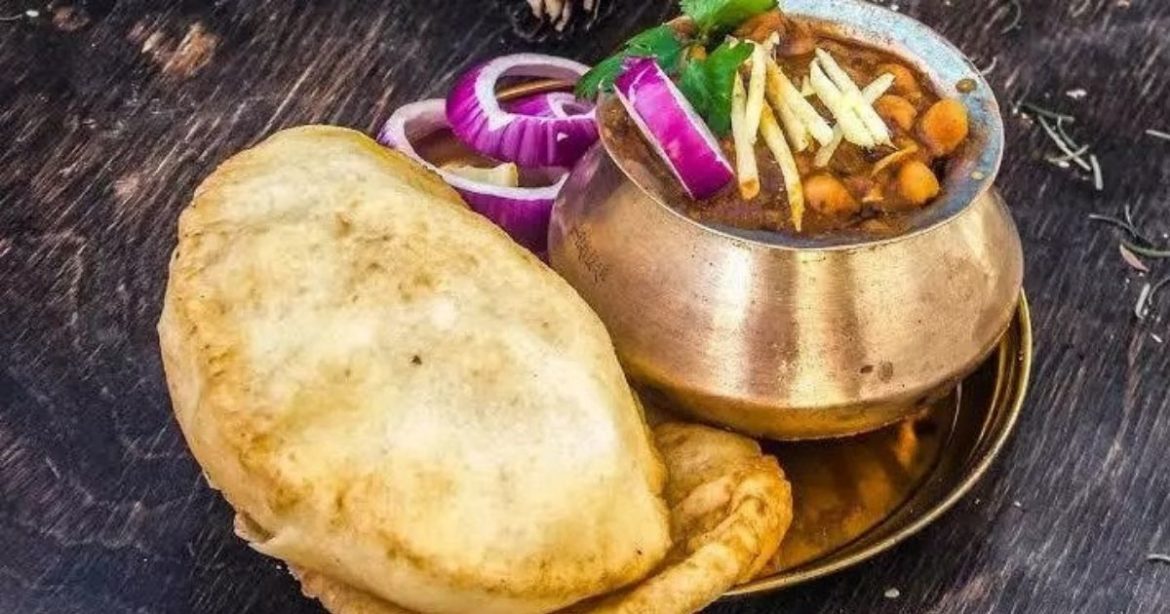 This Eatery Offers Gurgaon's Best Chole Bhature At Just ₹90 Per Plate