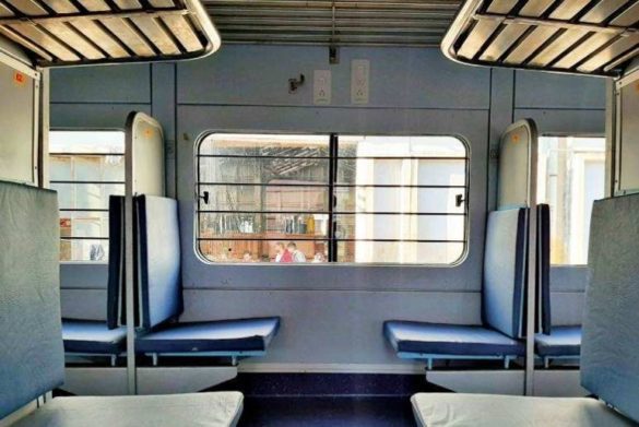 Here's How To Choose The Right Seat For Your Train Journey | Curly Tales