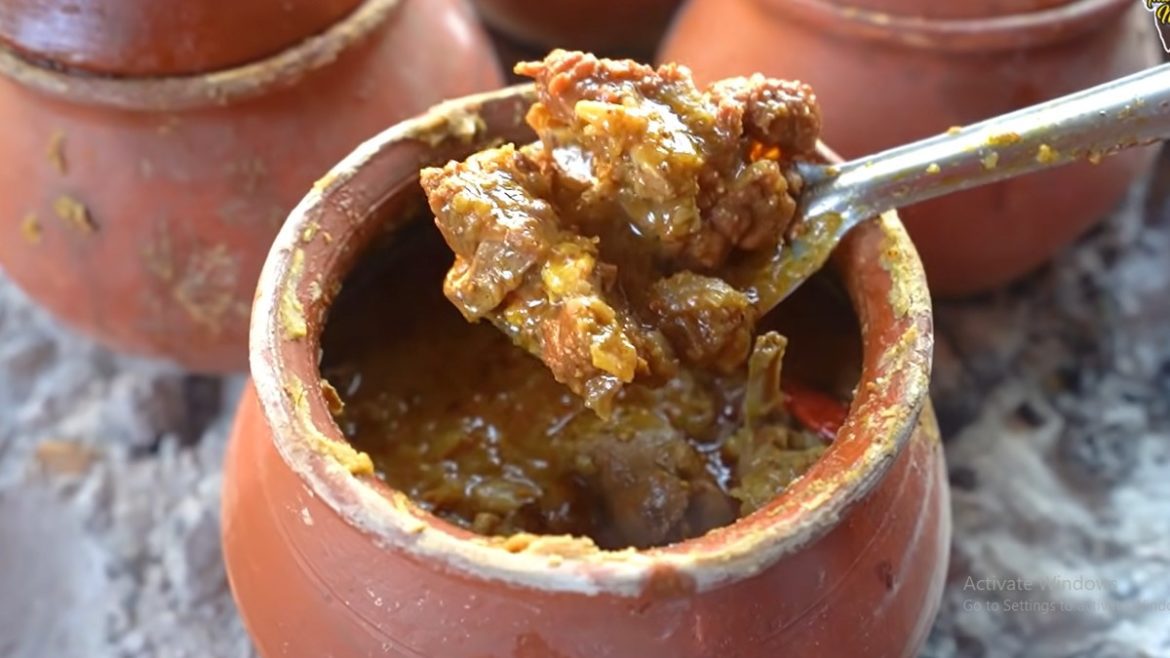 This Woman Makes Luscious Handi Meat In North Delhi That Will Blow Your ...