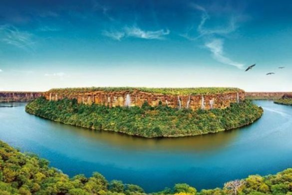 5 Cleanest Rivers In India With Crystal-Clear Water | Curly Tales