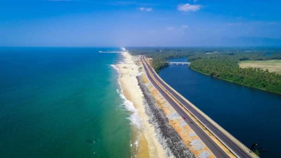 This Uniquely Positioned Beach In India Has A Sea On One Side And River ...
