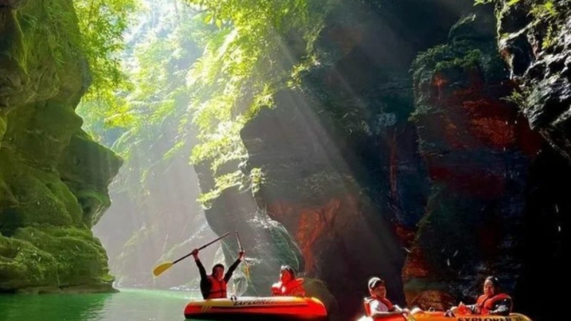 Wari Chora In Meghalaya In A True Paradise With Pristine Streams.