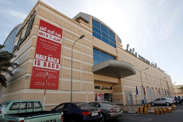 Curly Tales | Food + Travel Recommendations