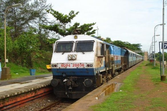 5 Trains You Can Book On Mumbai-Goa Route For Your Next Holiday | Curly ...