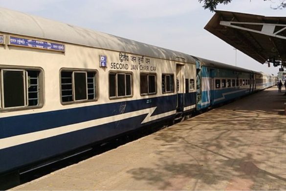 5 Trains You Can Book On Mumbai-Goa Route For Your Next Holiday | Curly Tales