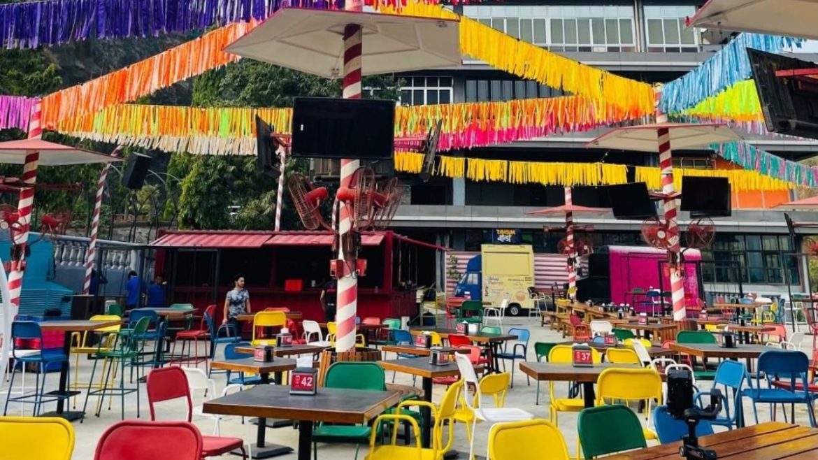 Prices Fluctuate Just Like Stock Market At This Bar Bank In Powai