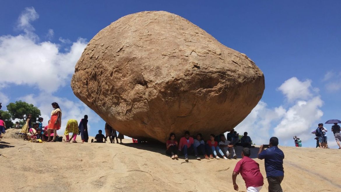 This 250 Tonne Boulder In India Has Remained Unmoved Since 1200 Years