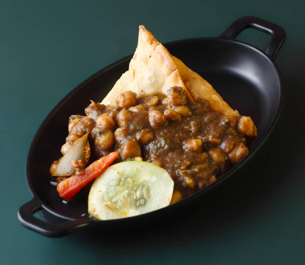 Best Samosa Chole Chaat To Try In Mumbai