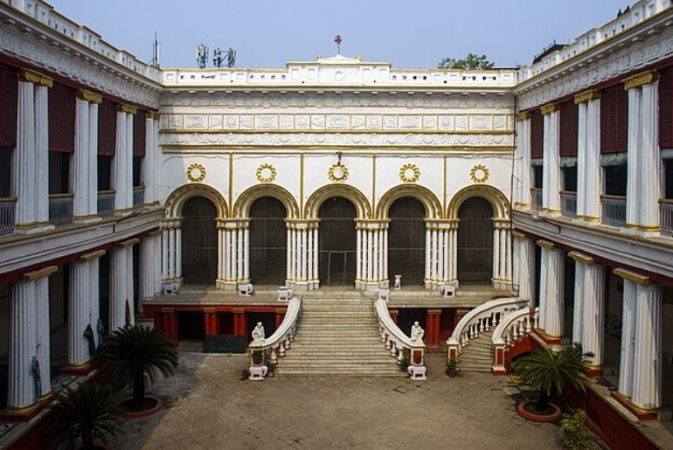 11 Heritage Homes In Kolkata Where Durga Puja Is Celebrated In A Grand ...