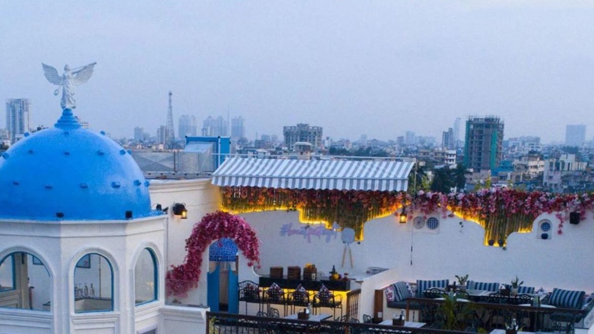 Experience A Slice Of Santorini In Kolkata At This Alfresco Bar