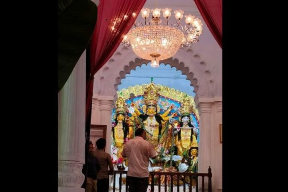 7 Heritage Homes In Kolkata Where Durga Puja Is Celebrated In A Grand ...