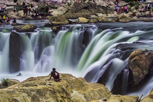 5 Gorgeous Waterfalls In Madhya Pradesh To Explore RN