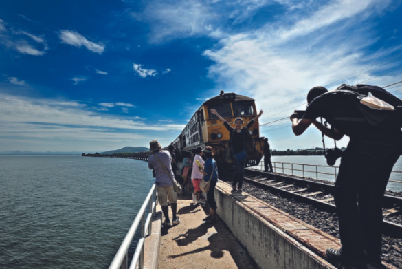 Thailand Has A Floating Train Where Passengers Can Enjoy Stunning Lake ...