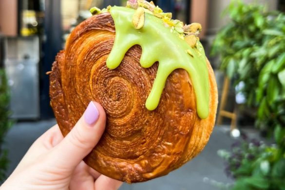 This Eatery In Dubai Sells TikTok Viral Round Croissants.
