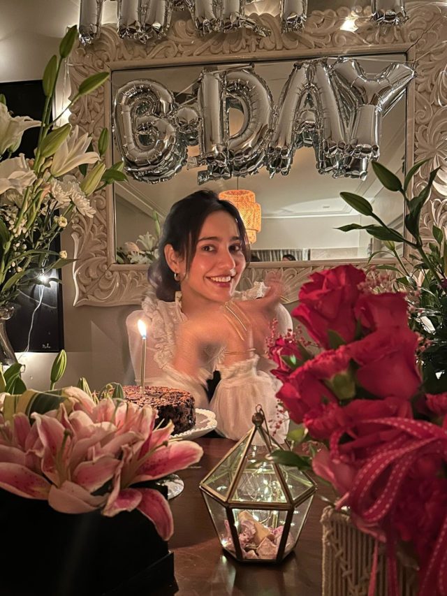 Neha Sharma's 35th Birthday Was All About Family, Fancy Cake And Smoky ...