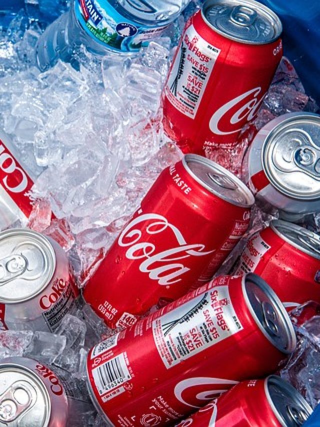 8 Reasons To Immediately Stop Drinking Coca Cola