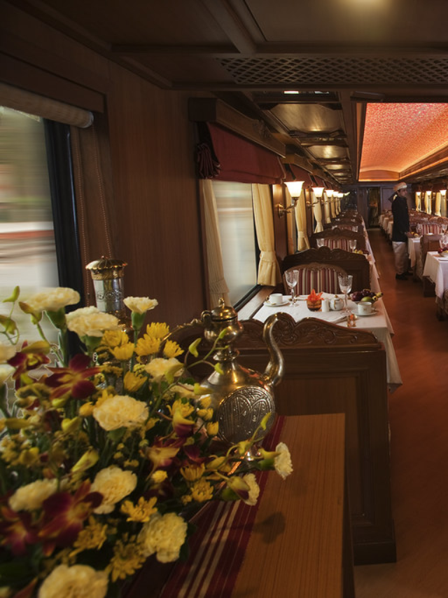 Meal On Wheels: 5 Indian Railway Boogey Coaches Turned Into Restaurants!