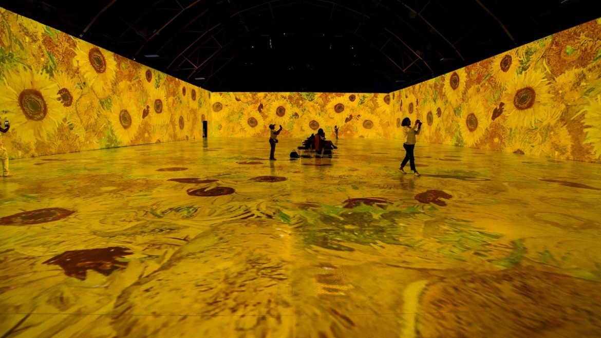Art Lovers, Gear Up For Van Gogh 360°, A Multimedia Immersive Show Of ...