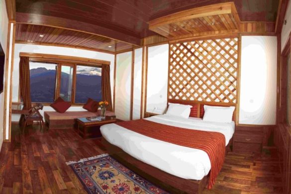 Overlooking Majestic Kanchenjunga Valleys, Yangthang Heritage Hotel ...