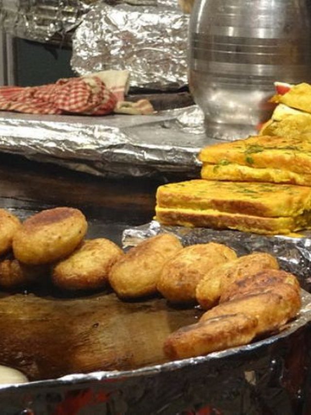 8 Street Food To Try In Qatar