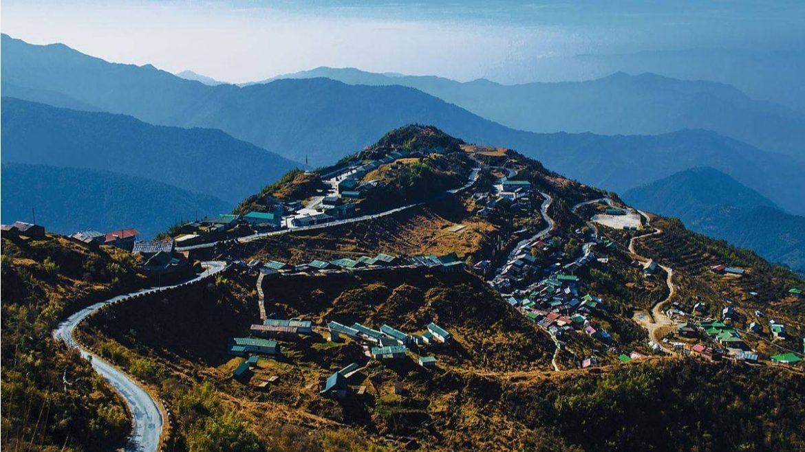 Zuluk Is A Dreamy Hill Station In The Eastern Himalayas With Zig-Zag ...