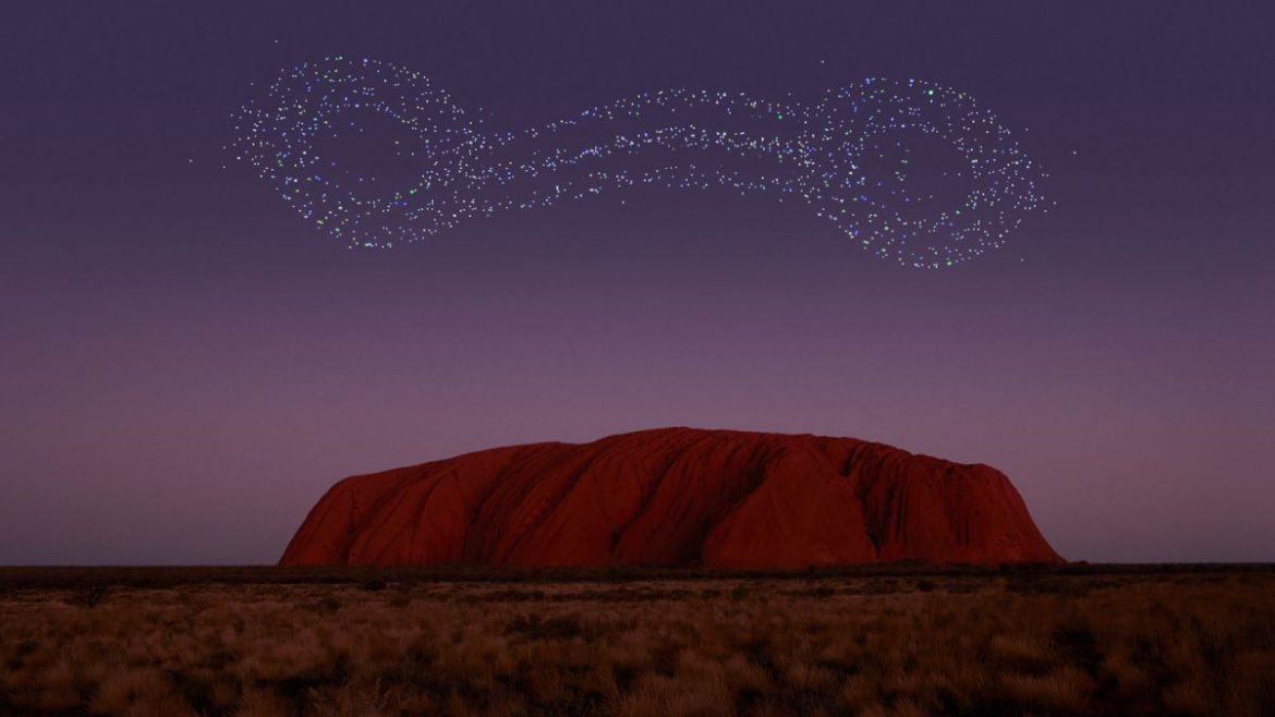 Australia's Uluru Is Having A One-Of-A-Kind Immersive Light And Sound ...