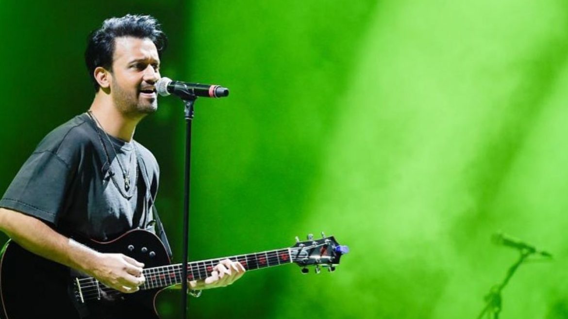 Do 'Dil Diya Gallan' With Atif Aslam As He Is Coming To Dubai For His ...