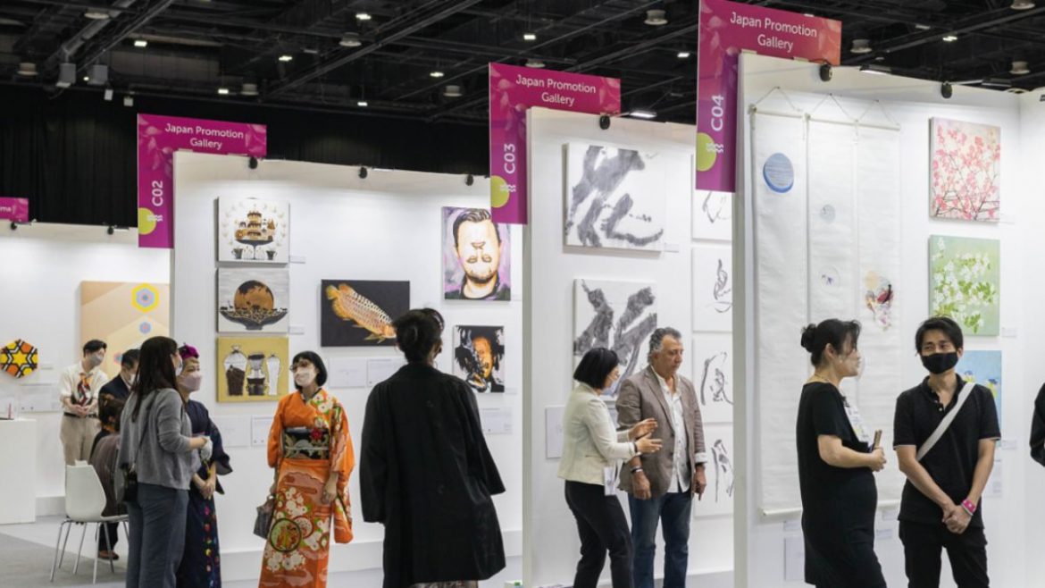 300 Artists, 4000 Artworks, 60 Countries; 9th Edition Of World Art ...