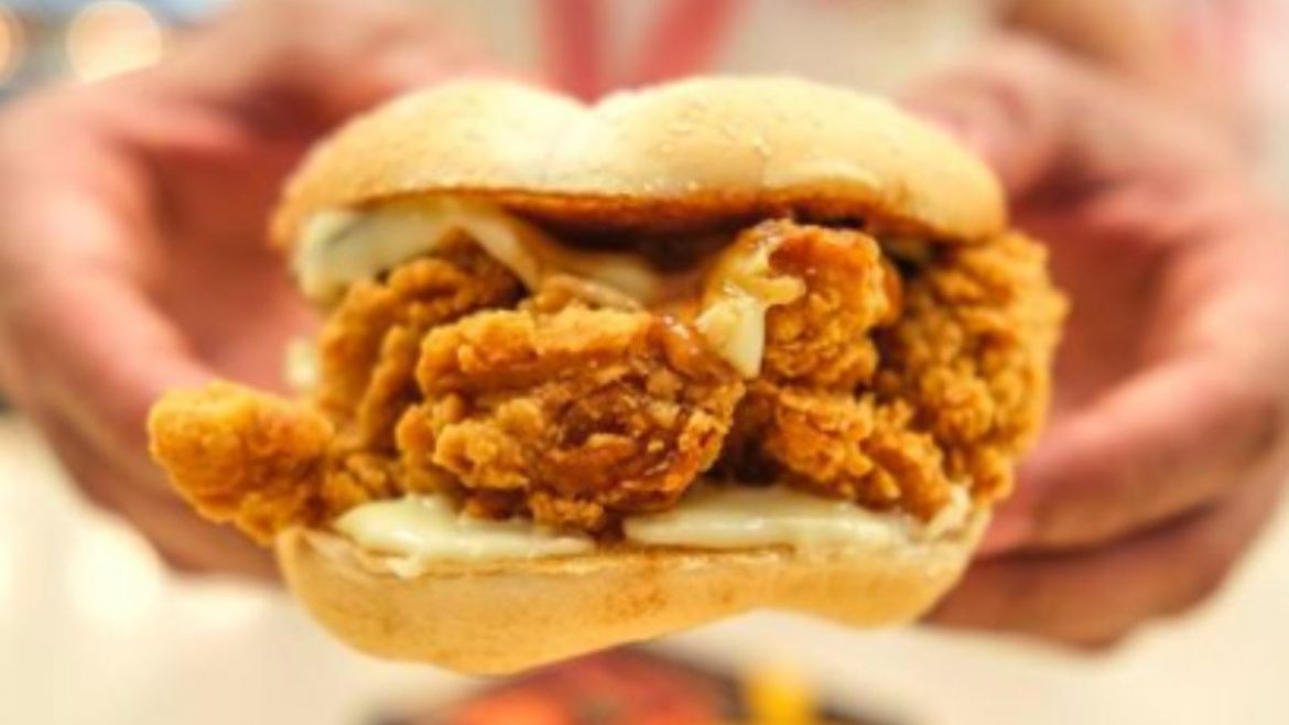 Saudi Arabia’s Famous Al Baik Will Soon Open Its Drive-Through In Dubai ...