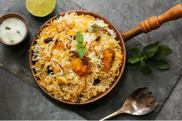 Go On A 10-Course Food Walk To Mumbai's Iconic Bohri Mohalla With No ...