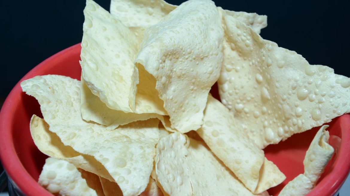 Thappads Over Papads: Wedding Feast In Kerala Turns Into A Full-On ...