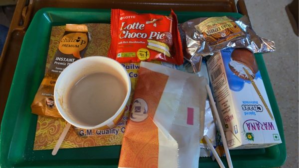 From Lotte Choco Pie To Chakri, Here's What You Can Get On Tejas Express