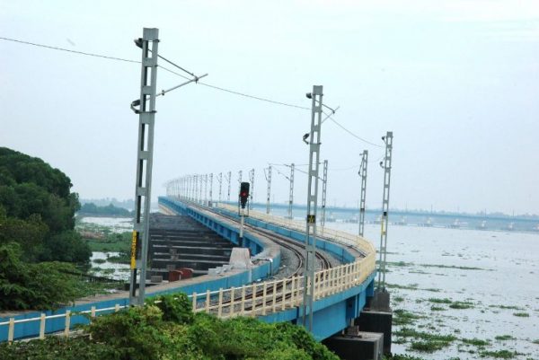 Kerala’s Vallarpadam Railway Bridge Is A Marvel And These Photos Are Proof!