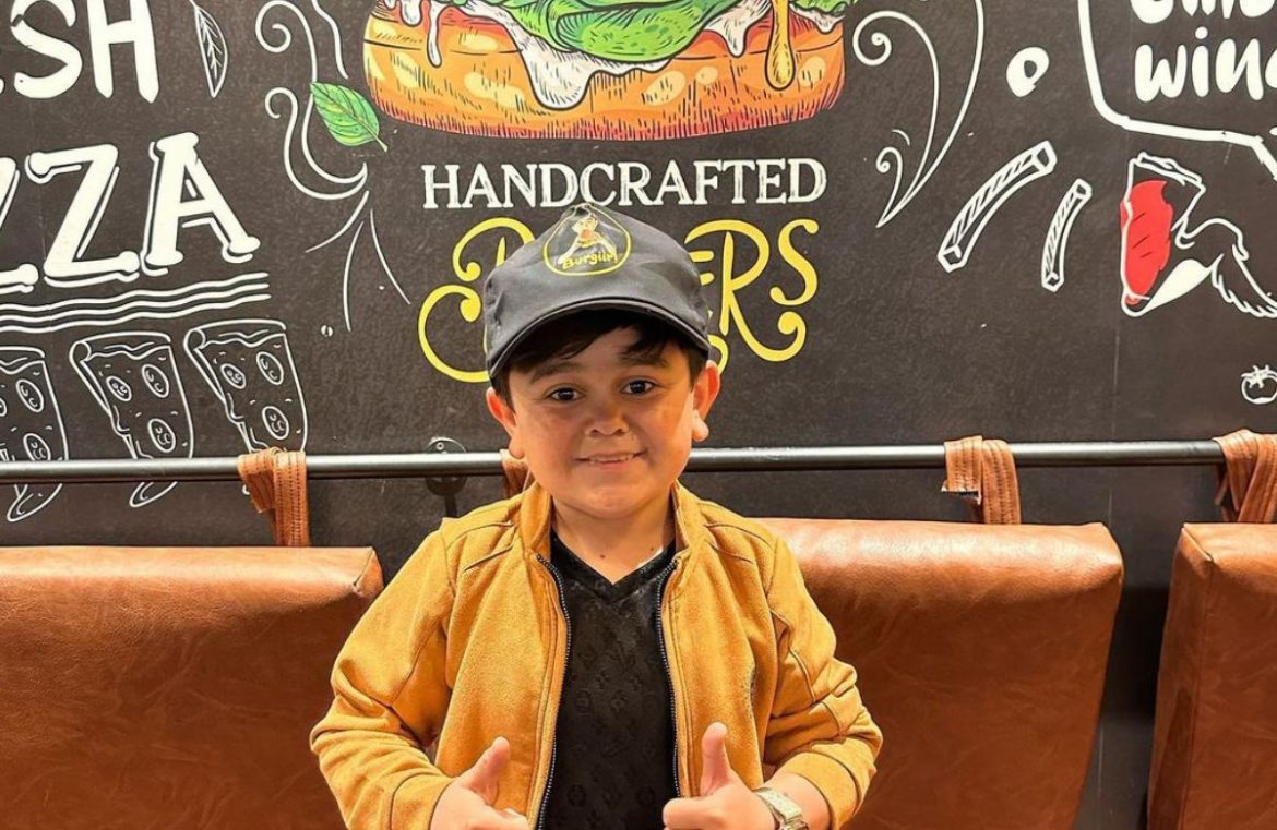 Bigg Boss Fame Abdu Rozik Opens A New 'Burgiir' Joint In Mumbai & It's ...