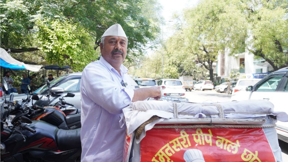 Peepe Wale Chole Kulche: This Man's Been Serving South Delhi Folks ...