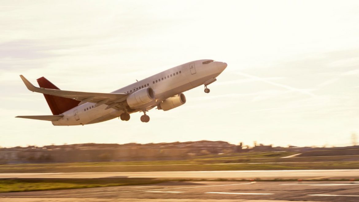 As 4.56M Indians Fly Per Day, India’s Post-Pandemic Domestic Air ...