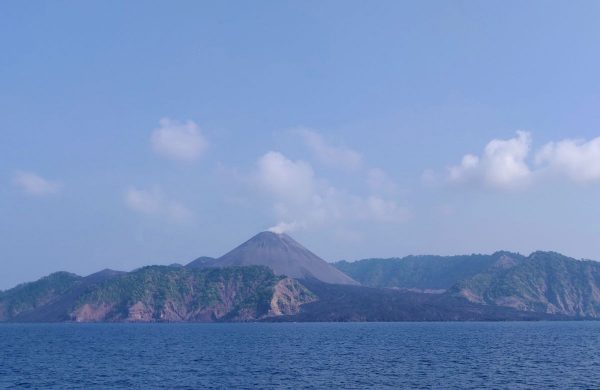 Home To India’s Only Active Volcano, Take A Trip To The Barren Island ...
