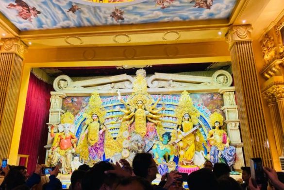 Durga Puja 2023: Kolkata's Sree Bhumi Sporting Club To Get A Disneyland ...