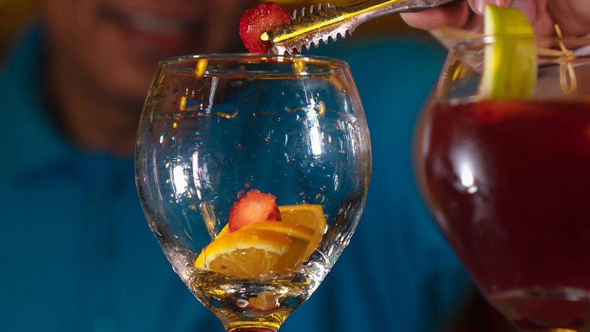 Ladies! A Special Sangria Masterclass Is Happening In Dubai This Week ...