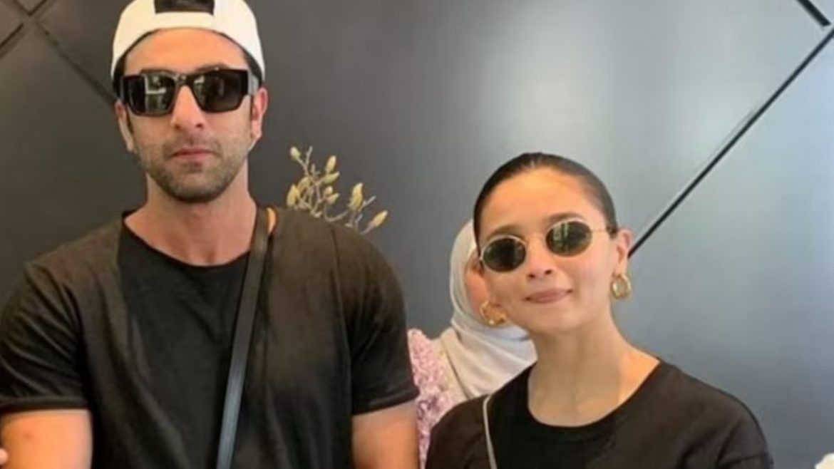 Ranbir And Alia Extend Their Dubai Holiday; Duo Spotted Shopping For ...