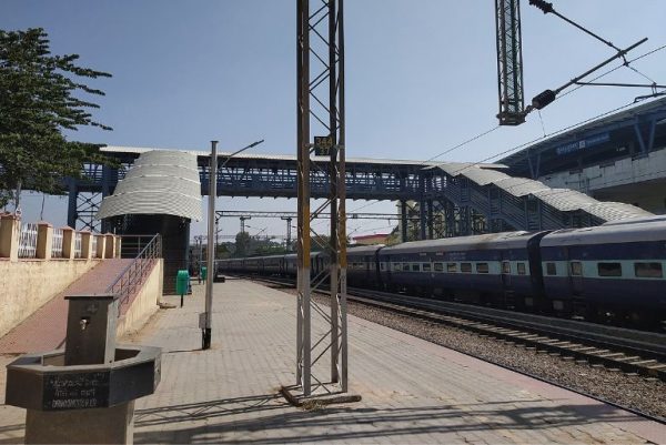 1,500 Passengers Including Labourers Were Stuck At Bengaluru’s ...